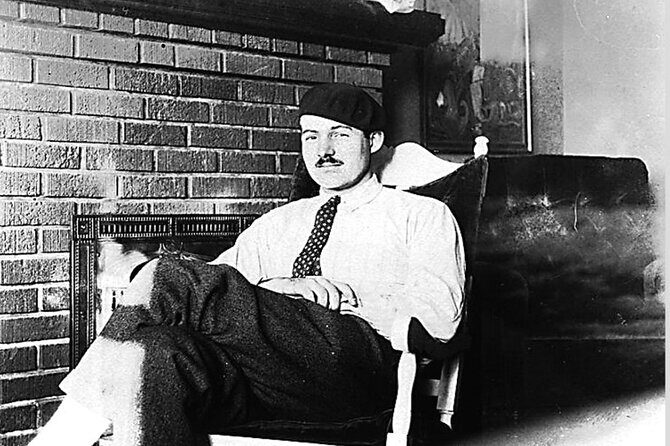 Hemingway in Paris - Small Group Walking Tour - Key Points