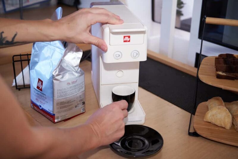 Heraklion: Catamaran Cruise to Dia Island - Authenticity and Guest Experience