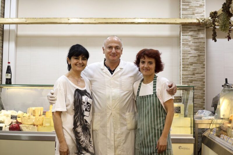 Heraklion: Food Tastings Walking Tour - Key Points