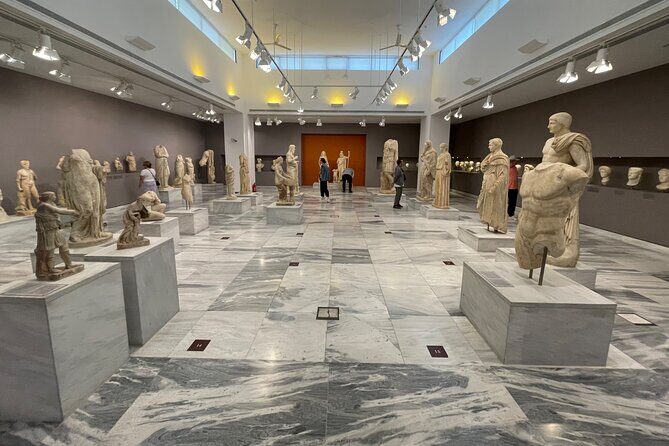 Heraklion Highlights: Knossos, Museum & Historic City Drive - Who Is This Tour Best Suited For?