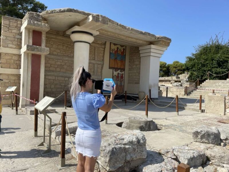 Heraklion: Palace of Knossos 3D Virtual Audio Tour by Tablet - FAQs