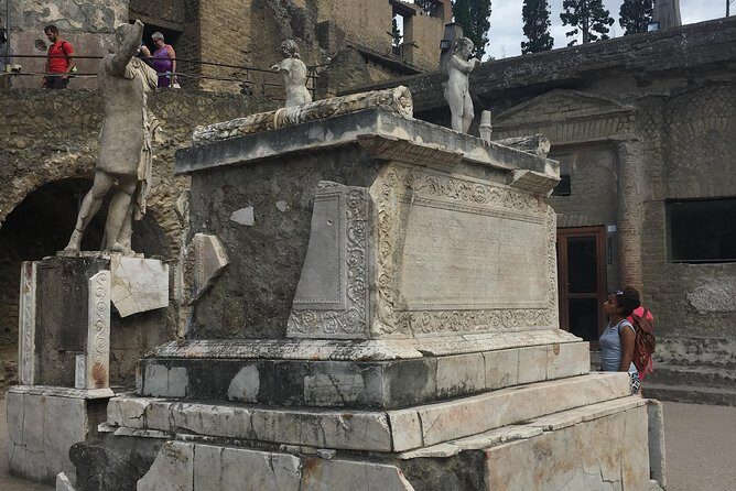 Herculaneum with an archaeologist, The original !!!! - FAQs