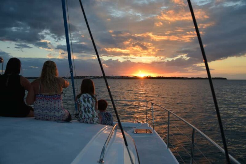 Hervey Bay Champagne Sunset Sail - Drinks and Food