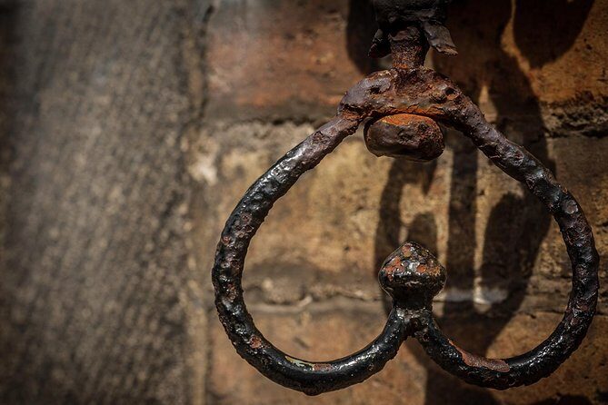 "Hidden Brugge" Photo Tour - 2hr open city tour & workshop - The Sum Up