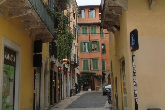 Hidden Verona at Sunset - evening walking tour - FAQs