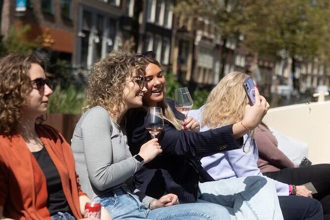 Highlights and Local Insights Canal Cruise Tour in Amsterdam - Key Points