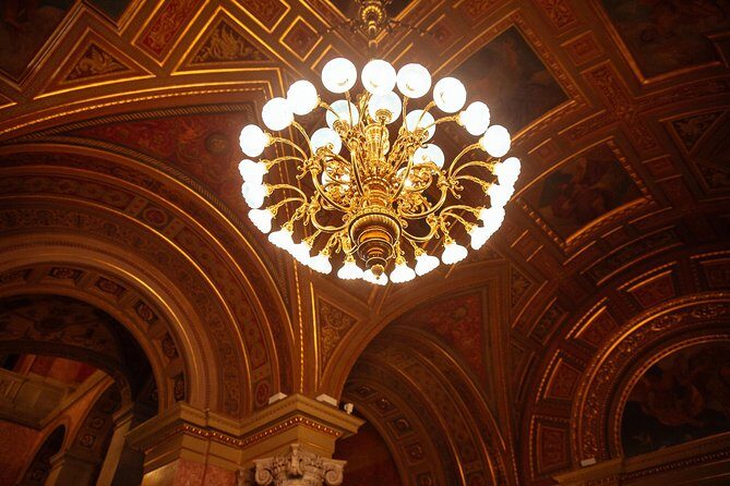 Highlights & Hidden Gems of Budapest Private Tour - Discovering Budapest’s Highlights and Hidden Corners