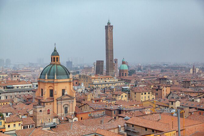 Highlights & Hidden Gems With Locals: Best of Bologna Private Tour - A Closer Look at the Itinerary