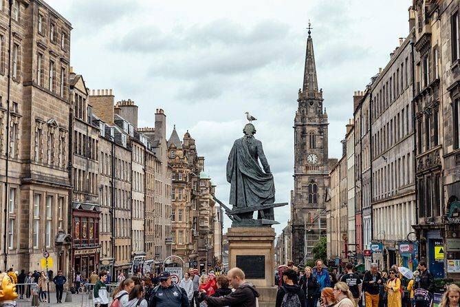 Highlights & Hidden Gems With Locals: Best of Edinburgh Private Tour - In-Depth Itinerary Breakdown