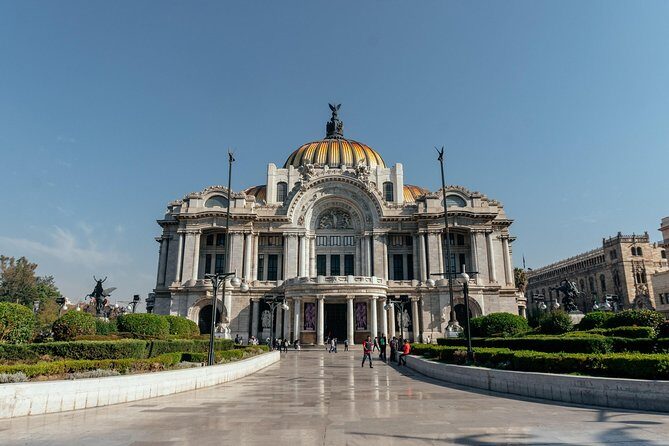 Highlights & Hidden Gems With Locals: Best of Mexico City Private Tour - Exploring Mexico City Through a Local Lens