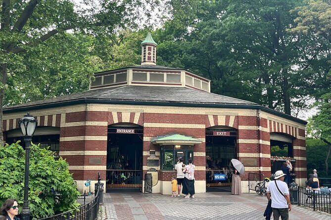 Highlights of Central Park New York City Guided Walking Tour - Key Points