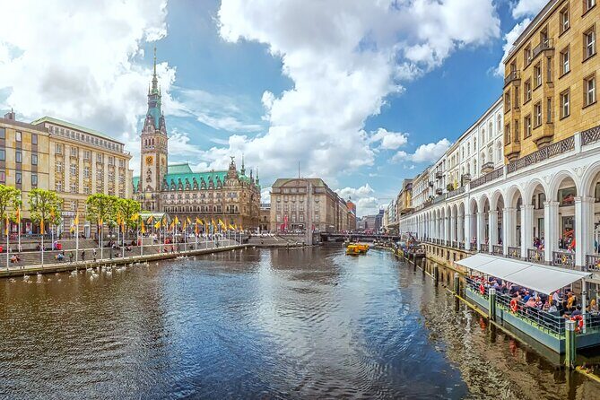 "Highlights of Hamburg" Biketour - Authentic Experiences from Reviewers