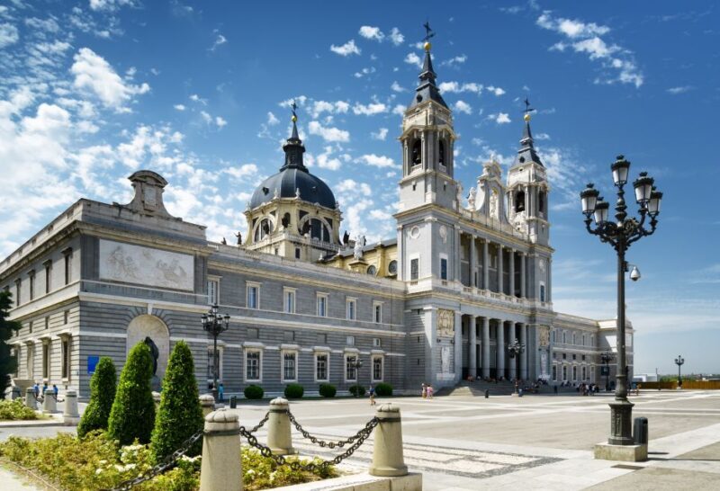 Highlights of Madrid: Walking Tour with Private Guide - Authentic Reviews and Insights
