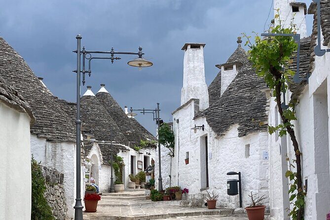 Highlights of Puglia: Bari, Alberobello and the charming villages - Exploring the Full-Day Puglia Tour: A Deep Dive