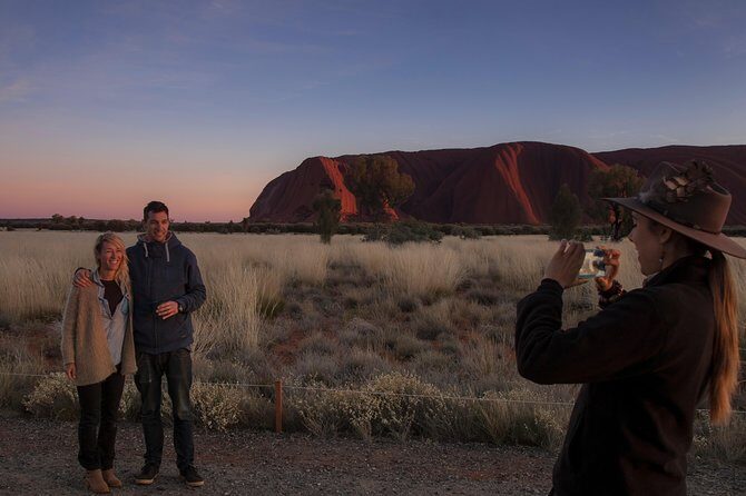 Highlights of Uluru Including Sunrise and Breakfast - Key Points