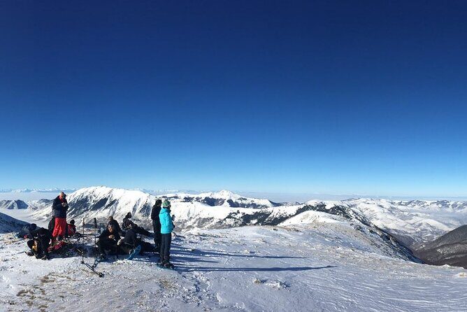 Hiking adventure in Sharri - Seasonal Variations and Snowshoeing Options