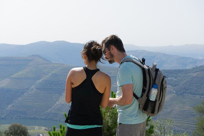 HIKING in the Douro Valley - The First Stop: Sabrosa