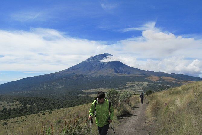 Hiking National Parc Izta Popo Volcanoes, (begineer) - Exploring the Iztaccíhuatl-Popocatépetl Volcanoes on a Beginner-Friendly Hike