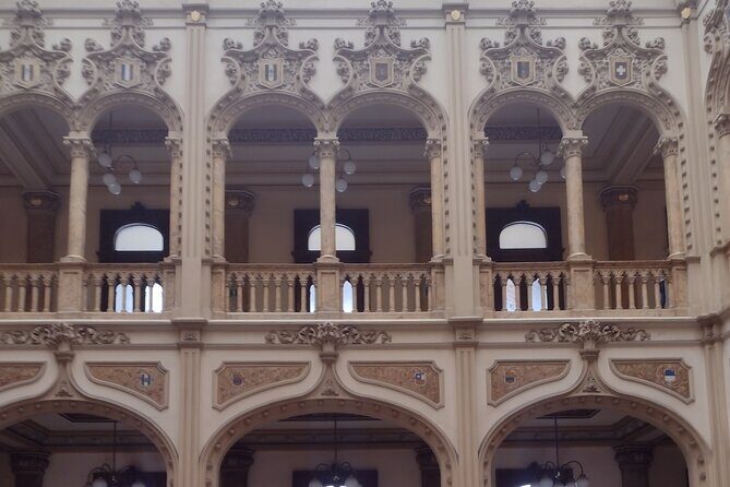 Historic center walking tour through time and space - Key Points