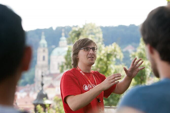 Historic Highlights Walking Tour from Prague - Key Points