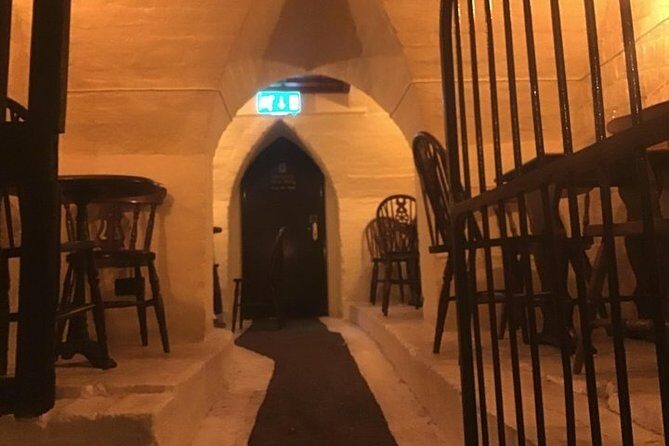 Historic London Pubs Private Walking Tour With Free Drinks! - Practical Tips and Considerations