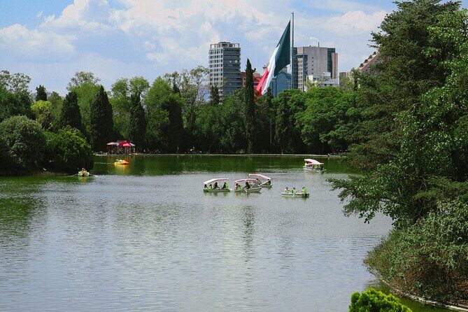 Historic Neighborhoods & Monuments: Hop-On, Hop-Off Mexico City - Who Should Consider This Tour?