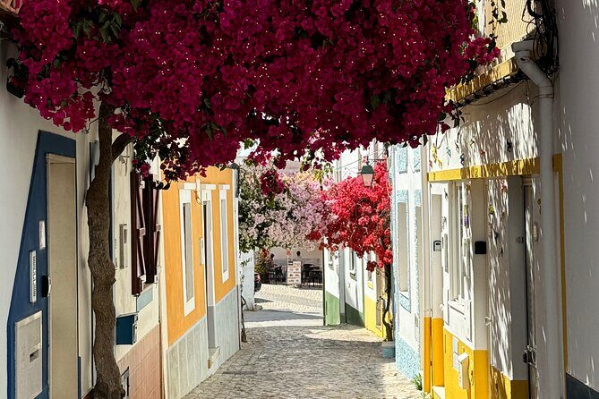 Historic Walk in Ferragudo - Key Points