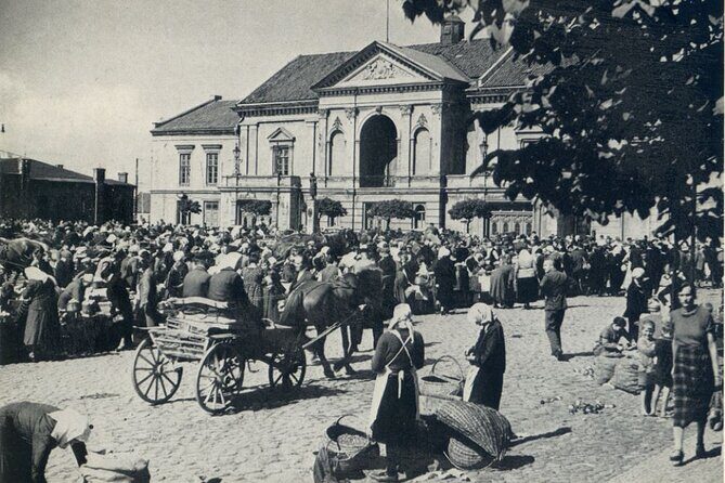 Historical Klaipeda Old Town Tour In the Lost City of Memel - An In-Depth Look at the Klaipeda Old Town Tour
