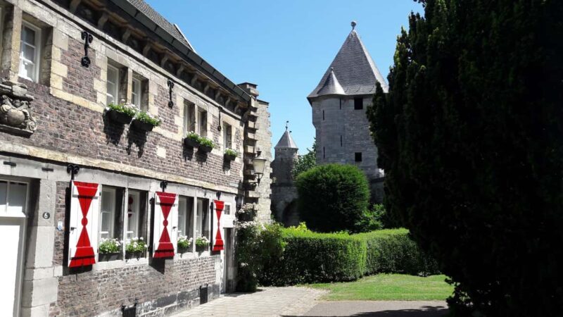 Historical Maastricht: Private Walking Tour with Local Guide - Key Points