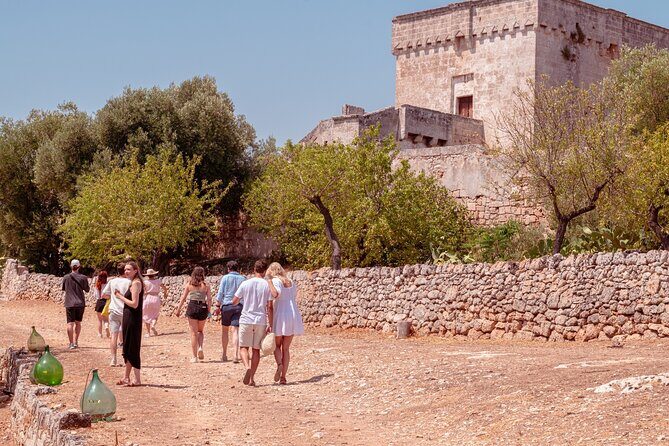 Historical Tour of Rural Park with 3 Apulian Wines Tasting - Who Will Appreciate This Experience Most?