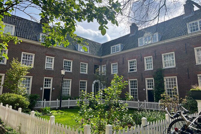 Historical Walking Tour, private with local Dutch guide - A Detailed Look at the Itinerary