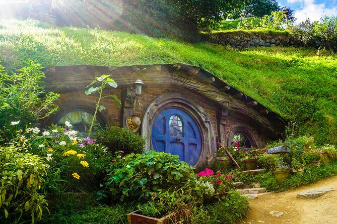 Hobbiton Movie Set & Blue Springs: Private Tour from Auckland - Key Points