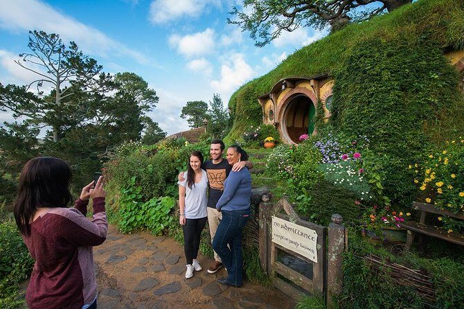 Hobbiton Movie Set Small Group Tour from Auckland - Key Points