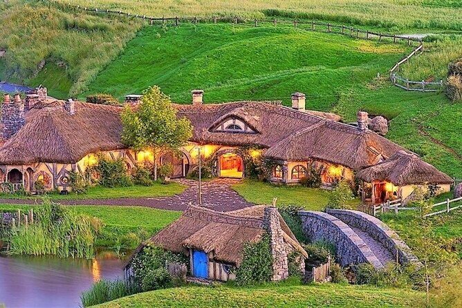 Hobbiton Movie Set Tour to Blue Springs and Mineral Spa - Visiting Hobbiton: The Movie Magic