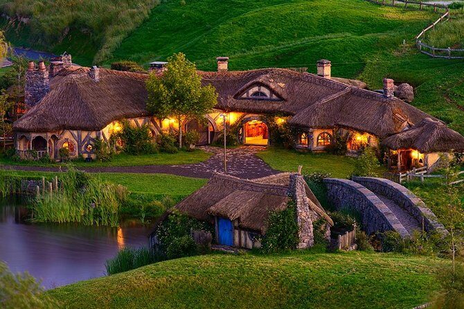 Hobbiton & Waitomo Caves Small Group Tour from Auckland inc Lunch - A Detailed Look at the Tour Experience