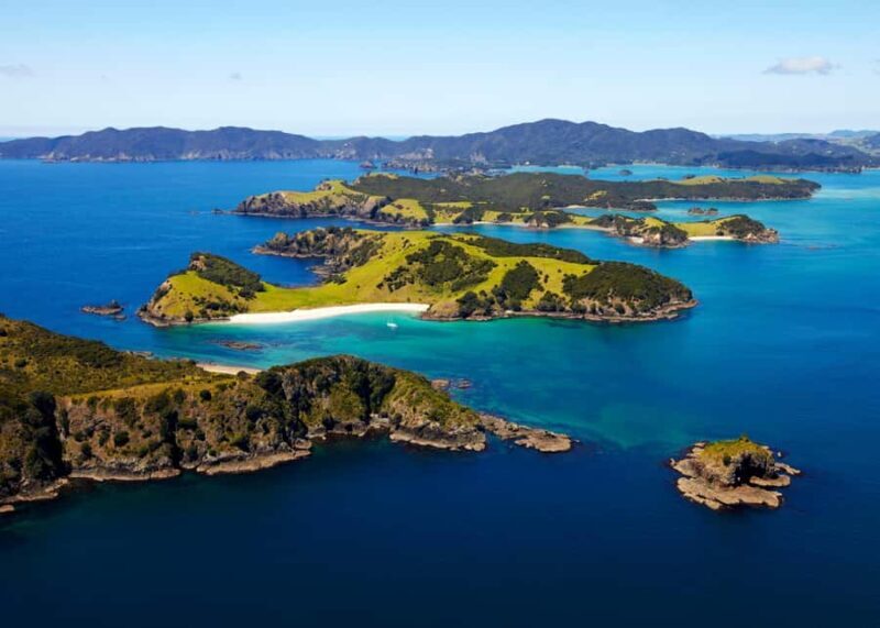 Hole in the Rock Tour & Bay of Islands Cruise - Exploring the Experience in Detail