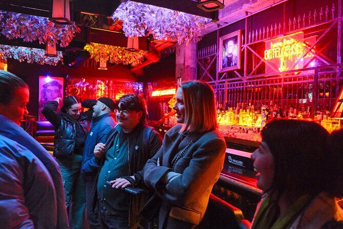 Hollywood Cocktails & True Crime  3 Drinks Included - The Guides and Their Impact