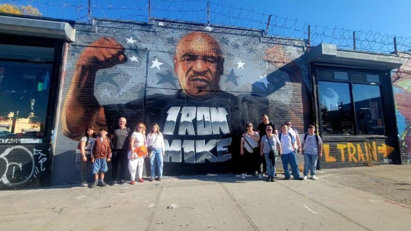 Home visit in Brooklyn & tour of the Bushwick Collective street art - Key Points