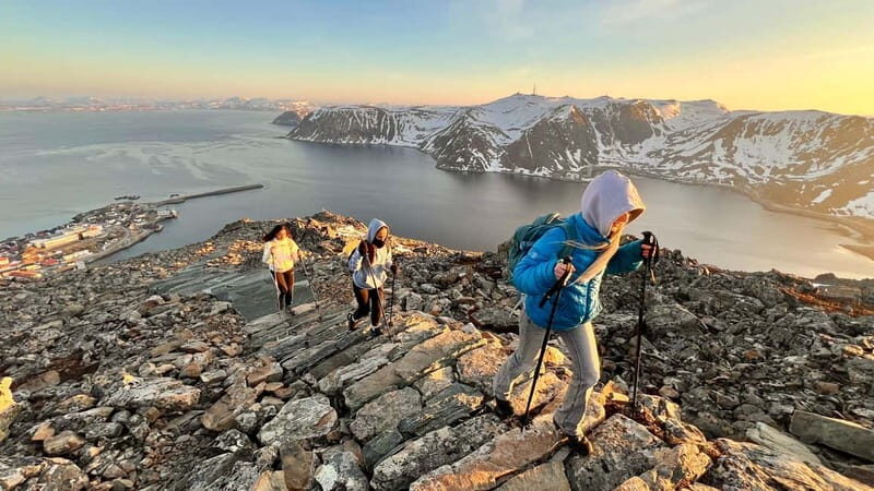 Honningsvåg: Hiking Tour. Arctic Ocean Views from Mountains - The Experience in Detail
