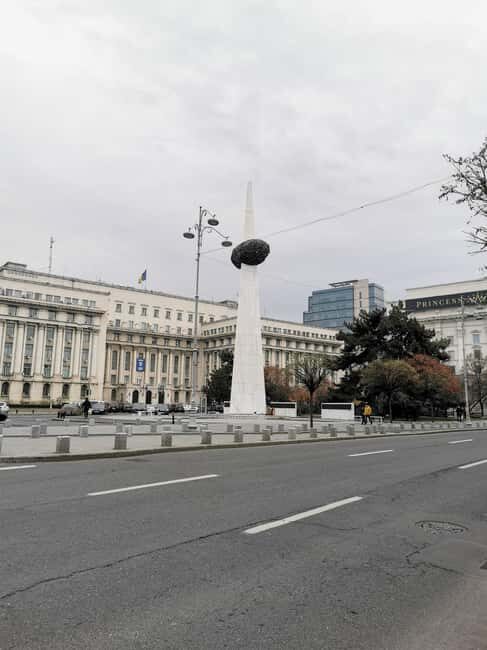 Hop-on Hop-off minibus Tour of Bucharest & Village Museum - A Practical Guide to the Bucharest Hop-on Hop-off Tour