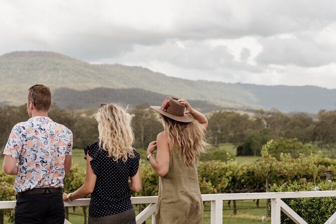 Hop on Hop off Wine tasting tour to Tamborine Mountain - Key Points