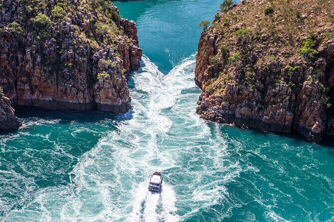 Horizontal Falls Helicopter, Boat and Lunch from Derby - An Introduction to the Horizontal Falls Tour