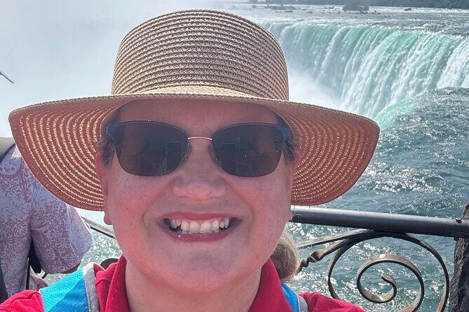 Hornblower Boat and Walking Tour of Niagara Falls - An In-Depth Review of the Niagara Falls Hornblower and Walk Tour