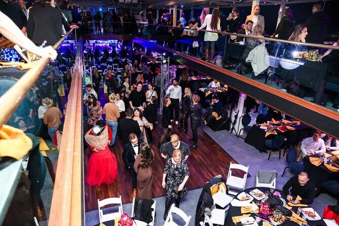 Hornblower Infinity New York New Year's Eve Party - Why Choose This Cruise?