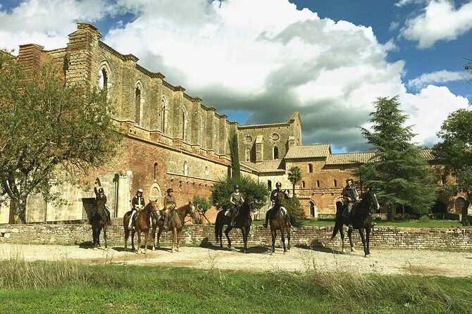 Horse Riding in Tuscany for Experienced Riders: Full-day Trail Ride - FAQ