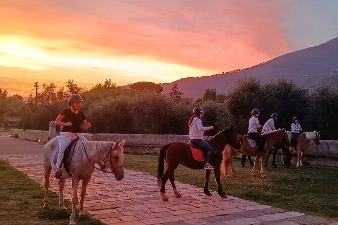 Horseback riding at sunset 1 hour at the Certosa di Pisa - What to Wear and Bring