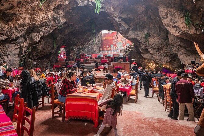 Hot air balloon flight in Teotihuacán + Breakfast in a Cave - The Value and Practicality