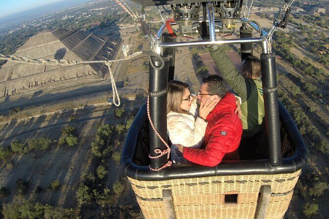 Hot Air Balloon Flight over Teotihuacán - The Sum Up