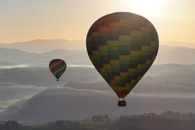Hot air balloon over the hills of Pienza, Montalcino and Val D'Orcia - An Overview of the Experience