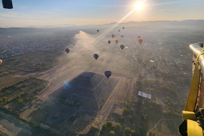 Hot air Balloon ride in Teotihuacan & breakfast in Cave - The Sum Up